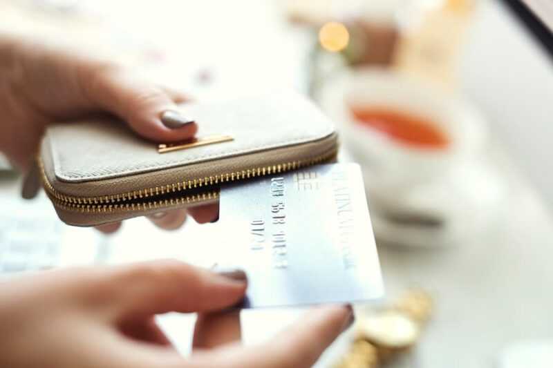 Cash Loans or Credit Cards... Which One Is The Best option?